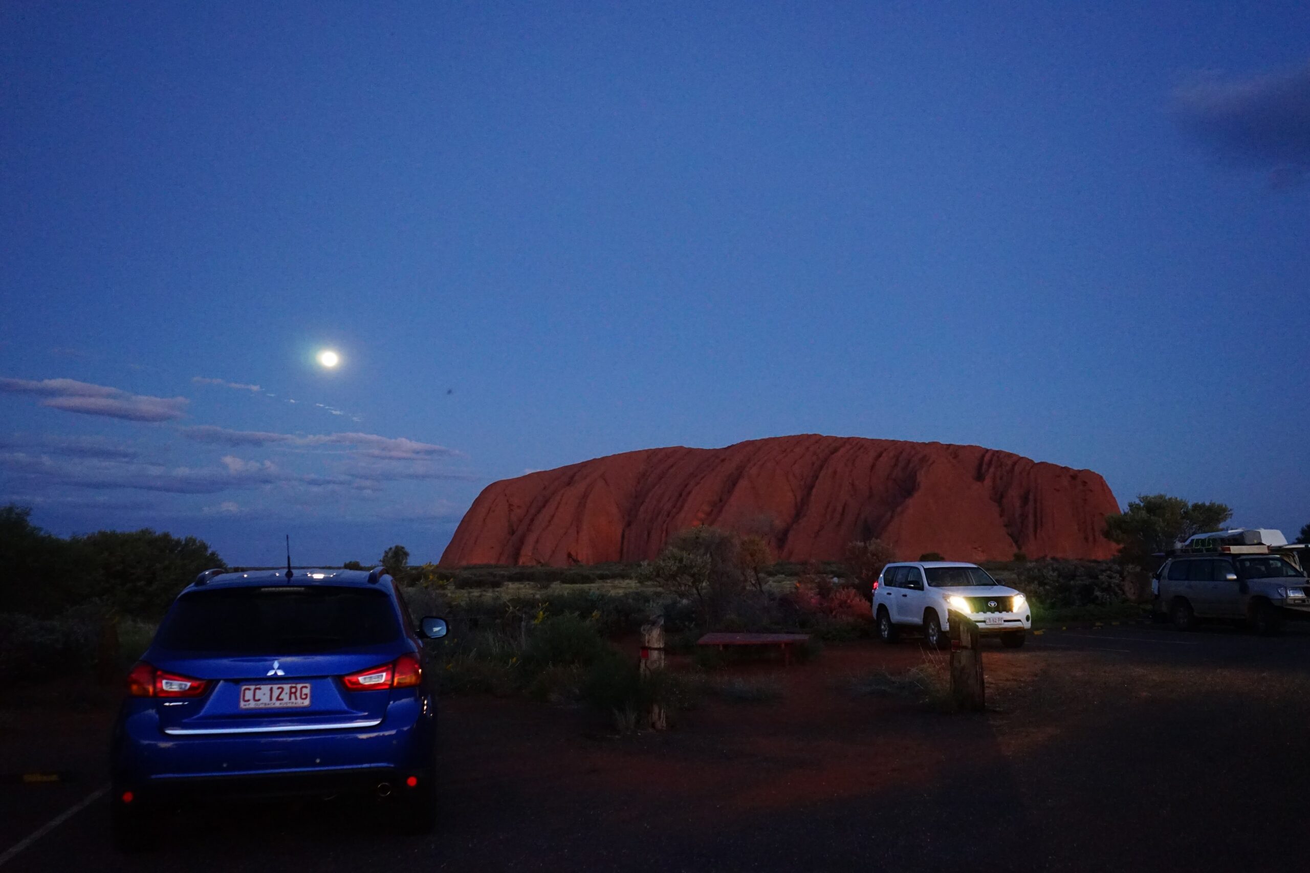 Four days travel, Uluru-Kata Tjuta National Park (1/4), Sunset at Uluru ...
